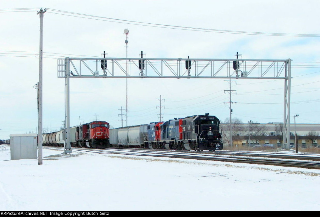 CN 5744-IC 9620-a couple of GT's......